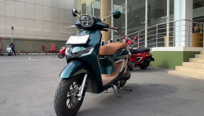 4 Motor Matic 160cc Terjangkau yang Laris Manis di 2025, Mulai Rp28 ...