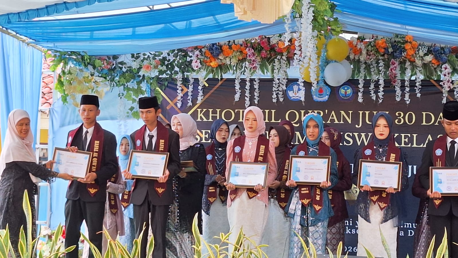 Luar Biasa! 25 Siswa SMPN 5 Satu Atap Tanjung Brebes Lulus dengan ...