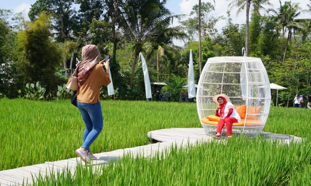 5 Wisata Hits di Magelang yang Lagi Viral, Ada Surga di Tengah Sawah!
