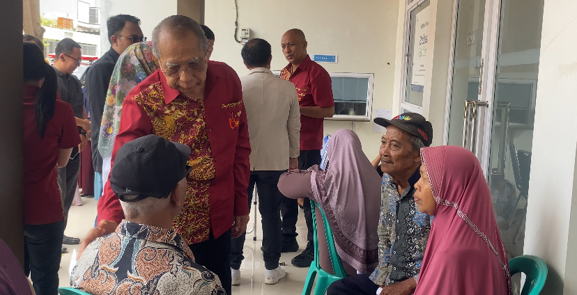 Gandeng Brebes Eye Center dan IKPAMI, PT Erela Operasi Puluhan ...